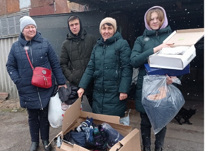 キャンパる：ここからfrom現場 ウクライナにぬくもりを 国内21人の学生団体、防寒着5000着を発送 | 毎日新聞