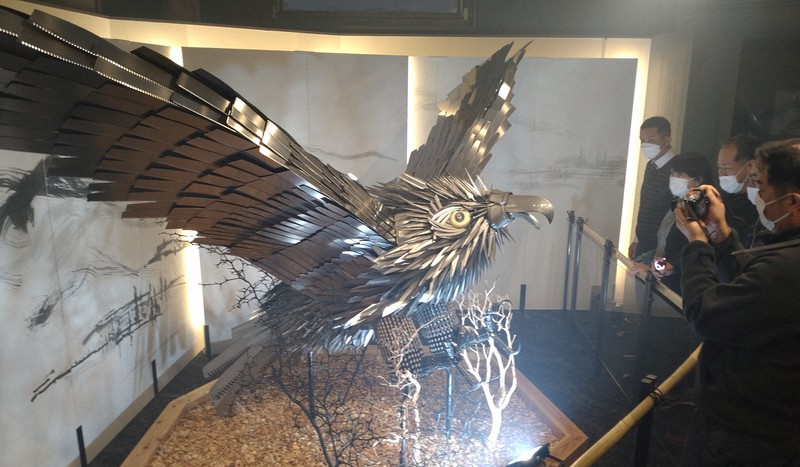 Eagle made from 6,000 utensils in nod to Japanese city's metalcraft ...