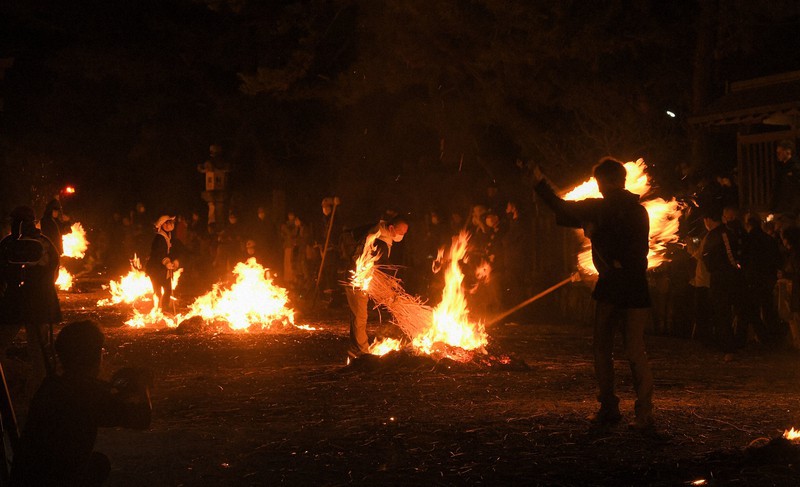 In Photos: Fire-spinning ritual beckons spring, rich harvests at Japan ...