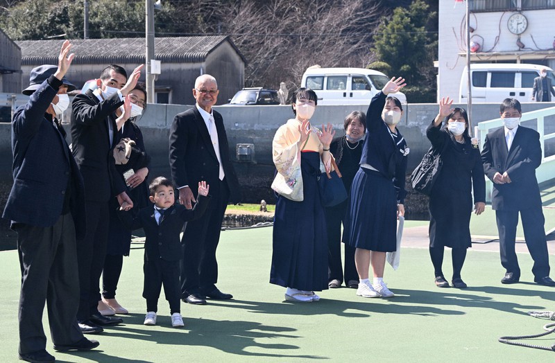 In Photos: Only junior high school student on remote Japan island ...