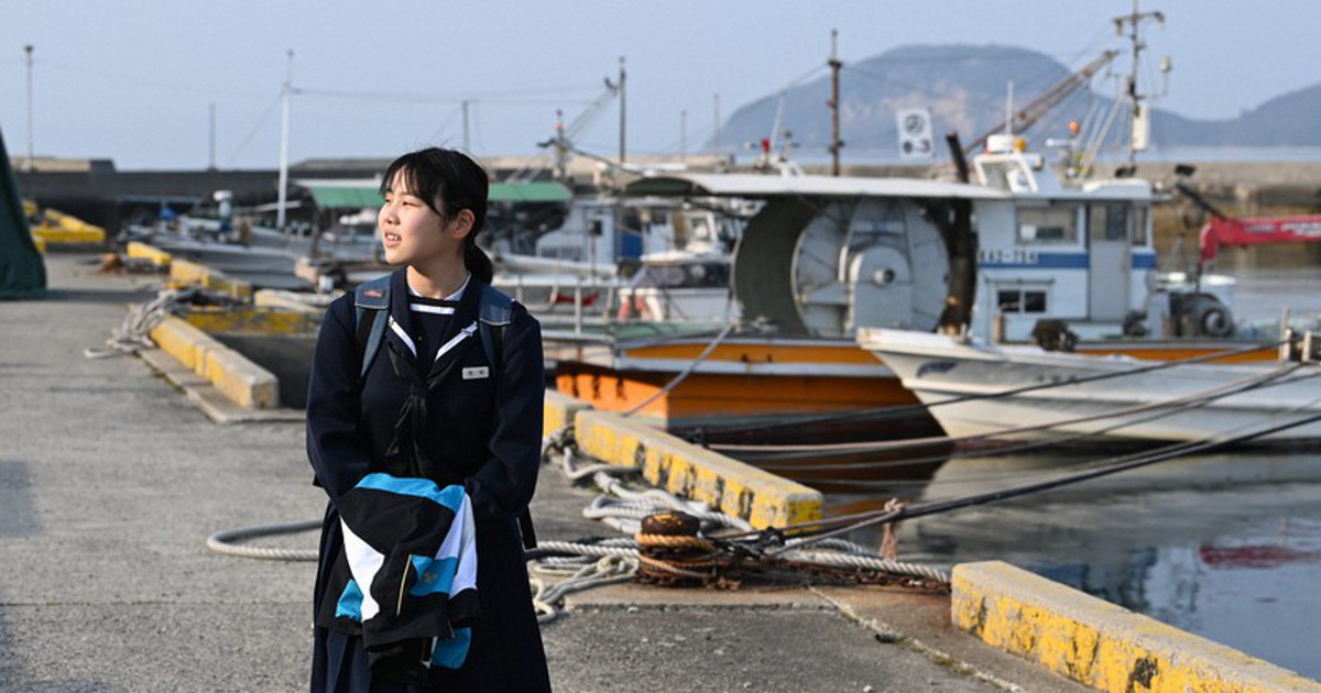 In Photos: Only junior high school student on remote Japan island ...