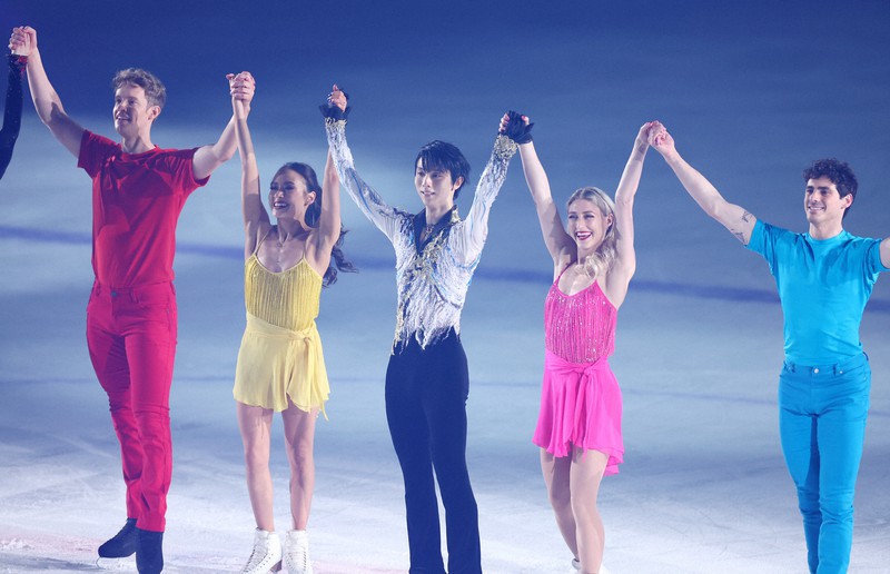 In Photos: Figure skating stars draw adoring crowd at ice show in Japan ...