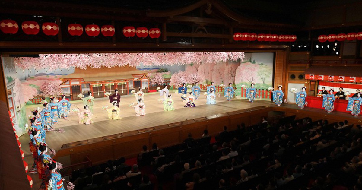 In Photos: Geisha, maiko stage elaborate final rehearsal for Kyoto's ...