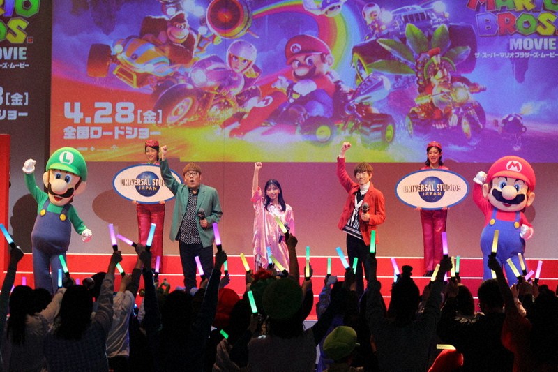 映画「マリオ」公開1カ月前 ヒカキンさんら登場 USJ ／大阪 | 毎日新聞