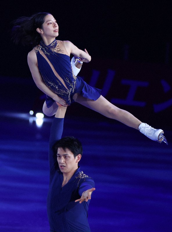 In Photos: Yuzuru Hanyu, popular peers perform in 'Stars on Ice' show at Yokohama - The Mainichi