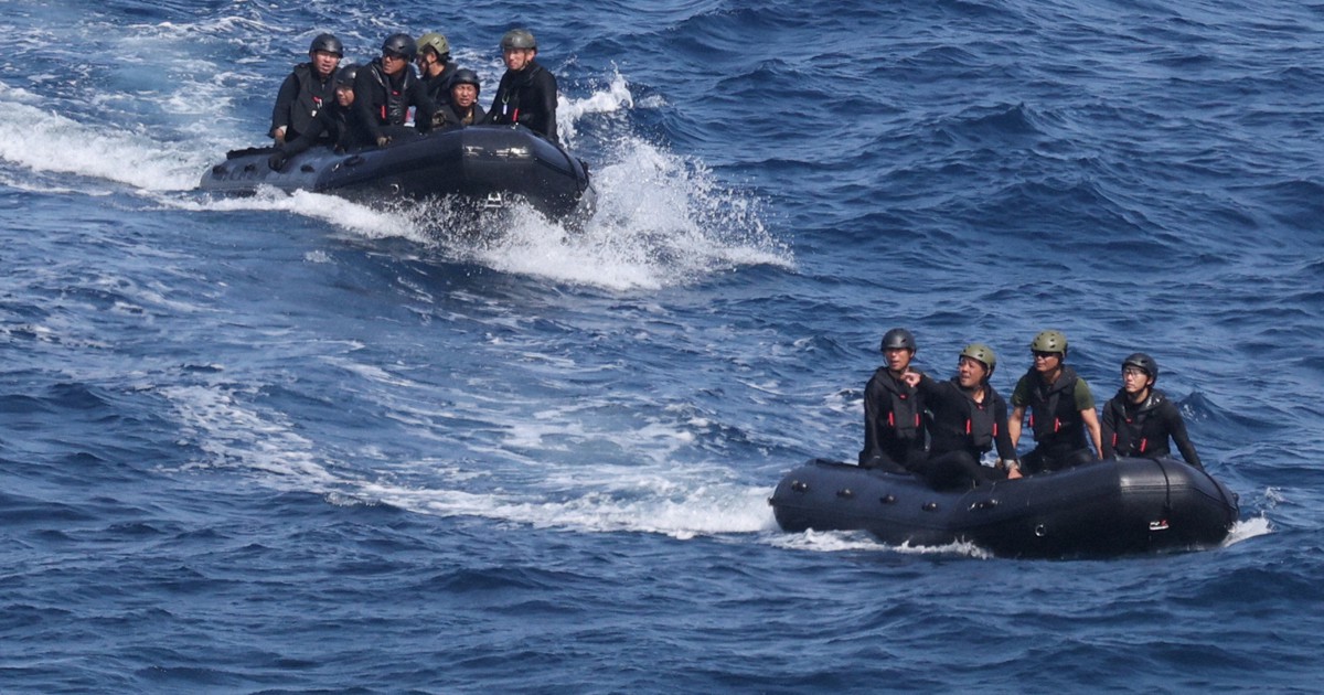 Ocean search for missing Japan SDF chopper crew continues, helmet found ...