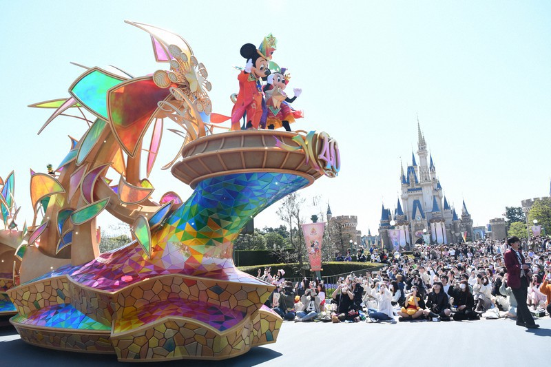 In Photos: Colorful parade hypes up mood for Tokyo Disney Resort's 40th ...