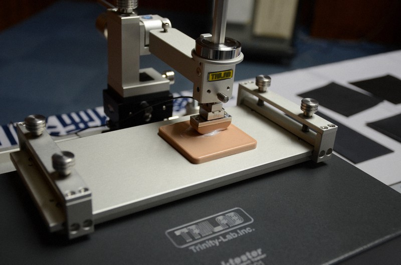 'Feel-o-meter' tactile measuring device developed by Japan research ...