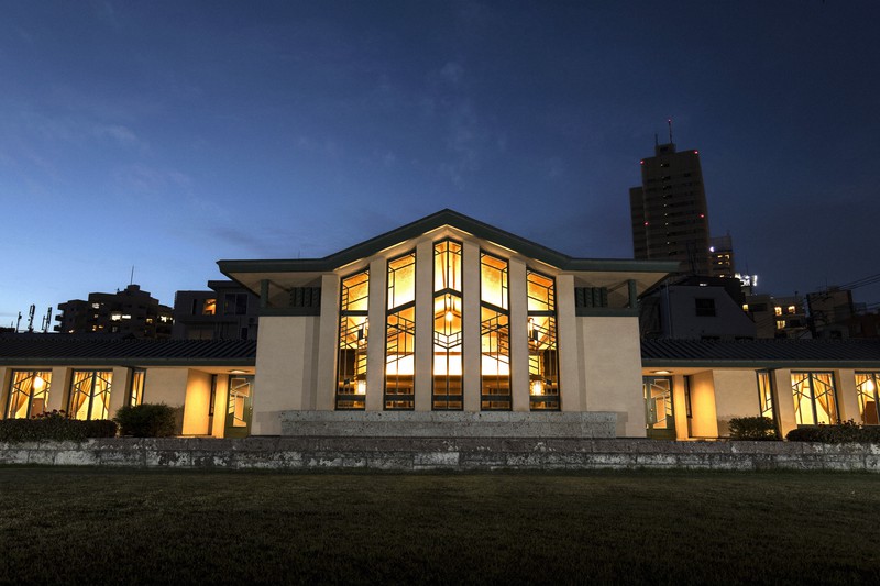 Retro Japan: Majestic school building, singing birds make one forget ...