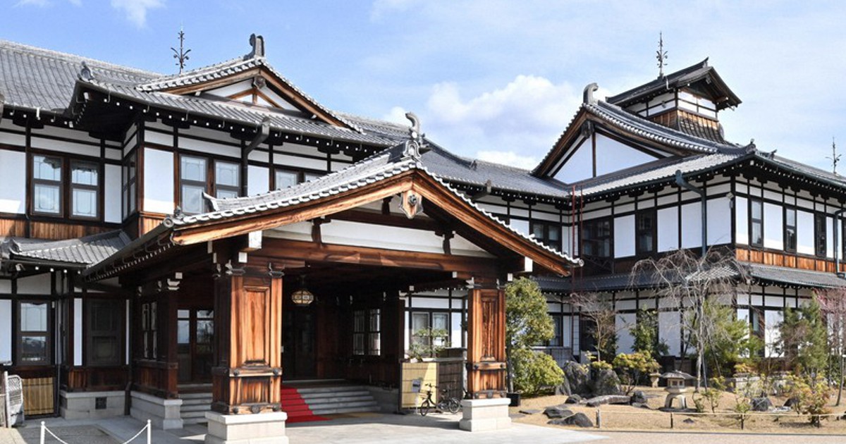 Retro Japan in Photos: 1909 Nara Hotel stands elegantly in ancient ...