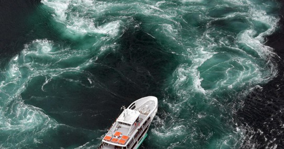 In Photos: Naruto Strait's whirlpools in west Japan leave tourists in ...