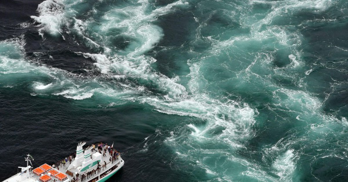 In Photos: Naruto Strait's whirlpools in west Japan leave tourists in ...