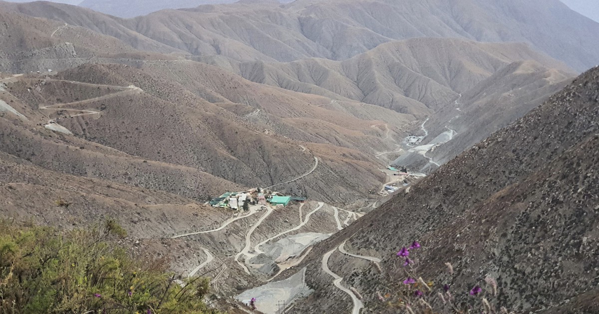 Fire deep in gold mine in southern Peru kills 27 workers - The Mainichi