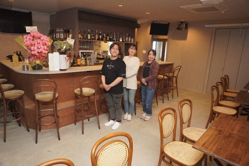 旦過市場火災：2度火災被害 WACCHI、旦過で復活オープン 「再開」決意揺るがず ピザなど人気 ダイニングバー ／福岡 | 毎日新聞