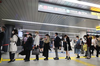 Lightning strike brings hundreds of train services to halt in Tokyo ...