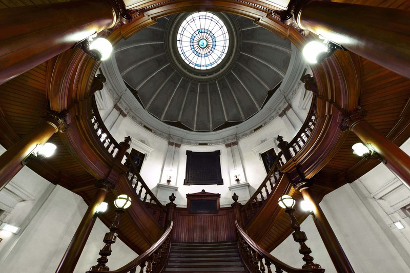 Retro Japan in Photos: Osaka Prefectural Nakanoshima Library's ancient ...