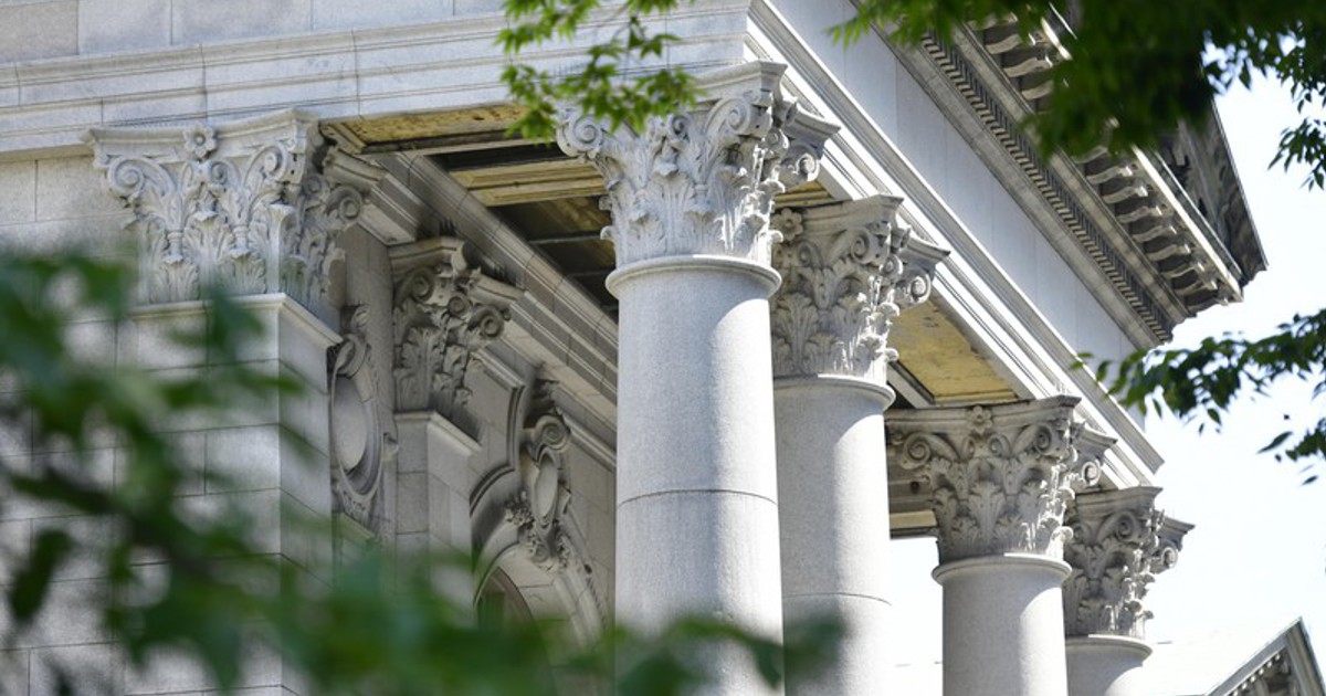 Retro Japan in Photos: Osaka Prefectural Nakanoshima Library's ancient ...