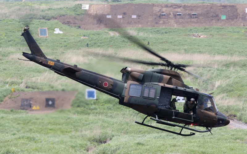 多用途ヘリコプター「UH2」も初登場 陸自が富士総合火力演習 [写真特集12/16] | 毎日新聞