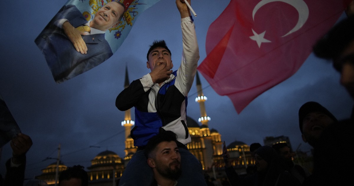 Turkey's Erdogan wins another term as president, extends rule into 3rd ...