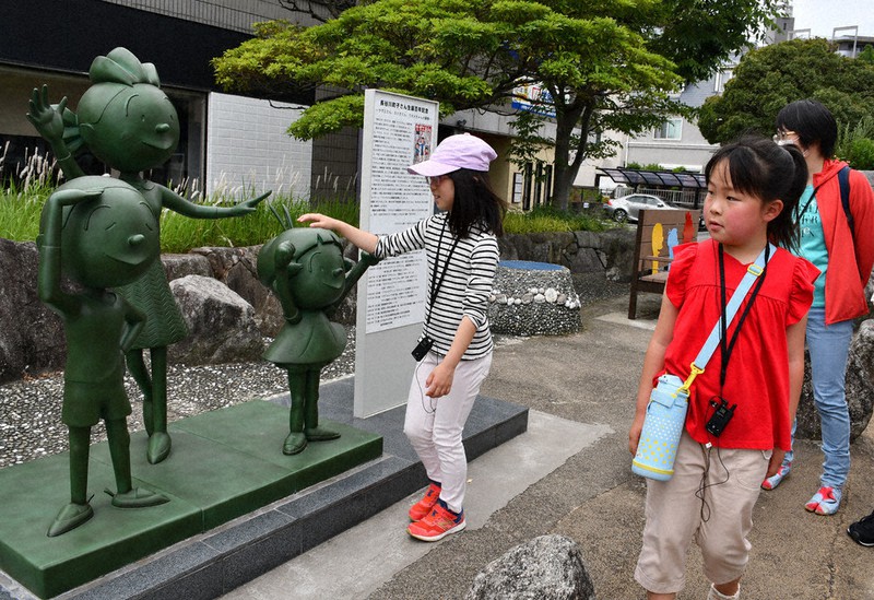サザエ さん 通り, サザエさん商店街 – QAFMK