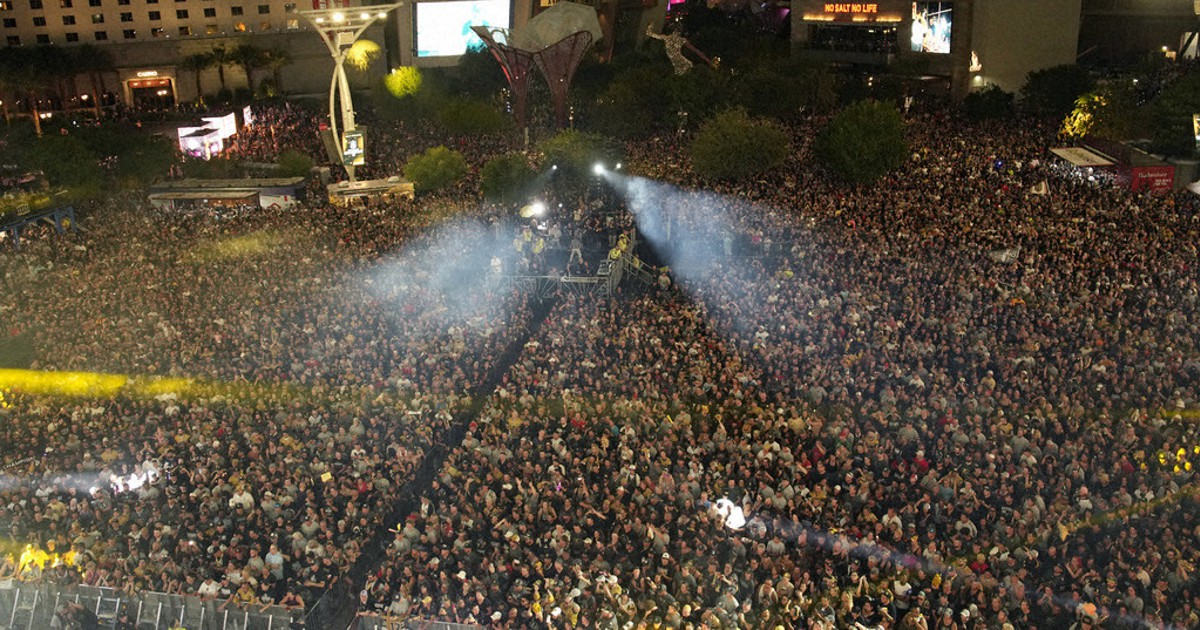 NHL: Vegas Golden Knights, fans celebrate 1st championship with parade ...