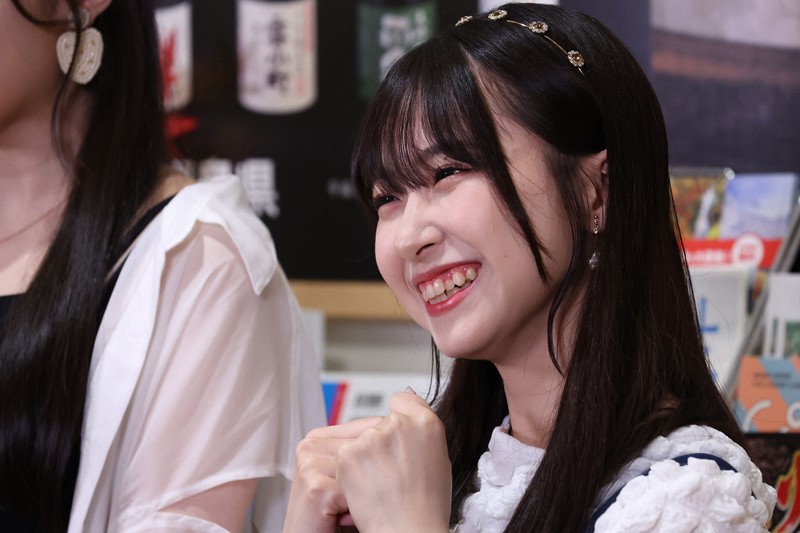 AKB48 「どうしても福島が好きだ」食フェスのPR動画を撮影 [写真特集6/6] | 毎日新聞