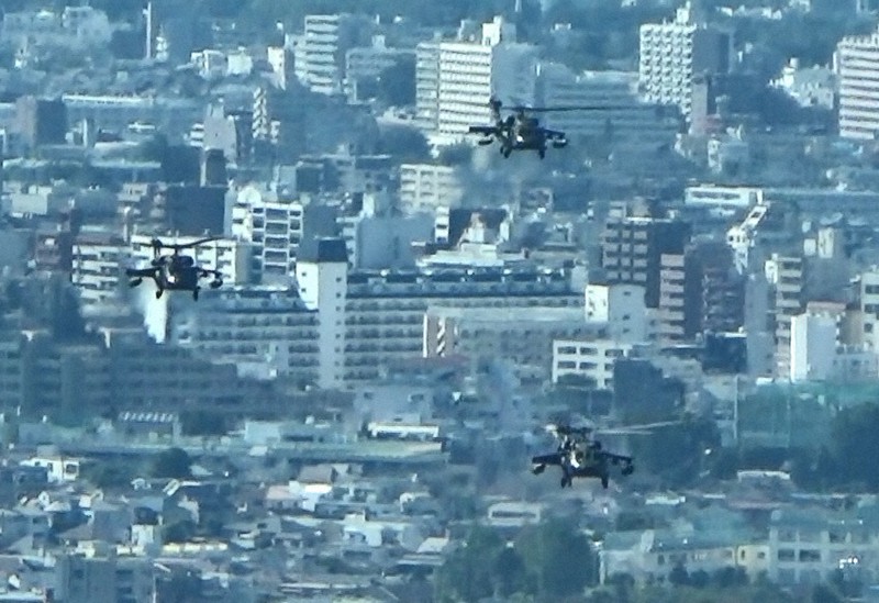 Mainichi videos show US military choppers passing low over busy Tokyo ...