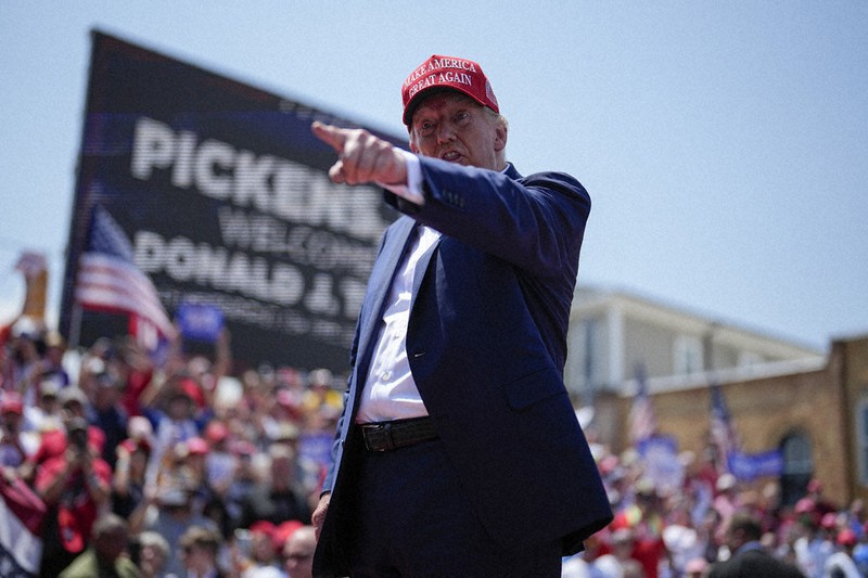 Trump's South Carolina rally attracted a massive crowd in heavily ...