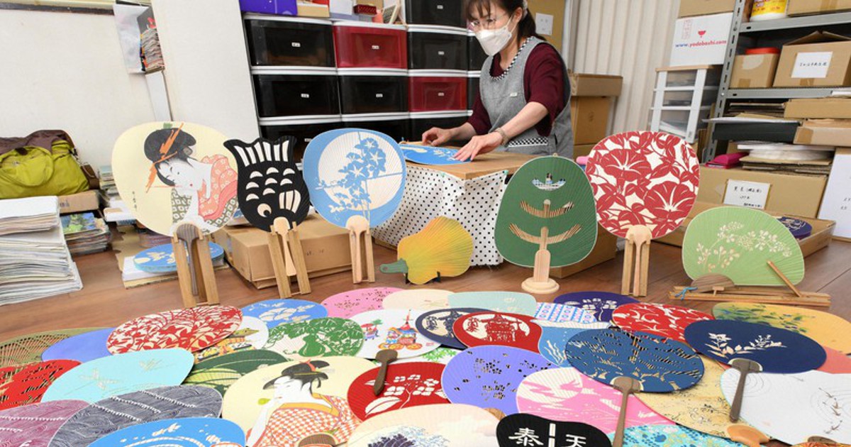 In Photos: Production of handmade Kyoto-style fans in full swing - The ...