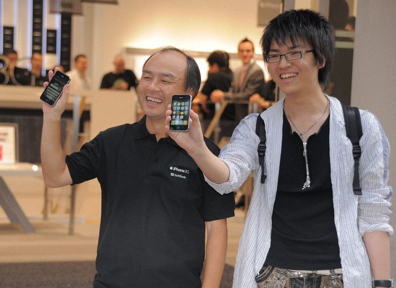 iPhone日本上陸15年 スマホの革命と進化を振り返る | 毎日新聞
