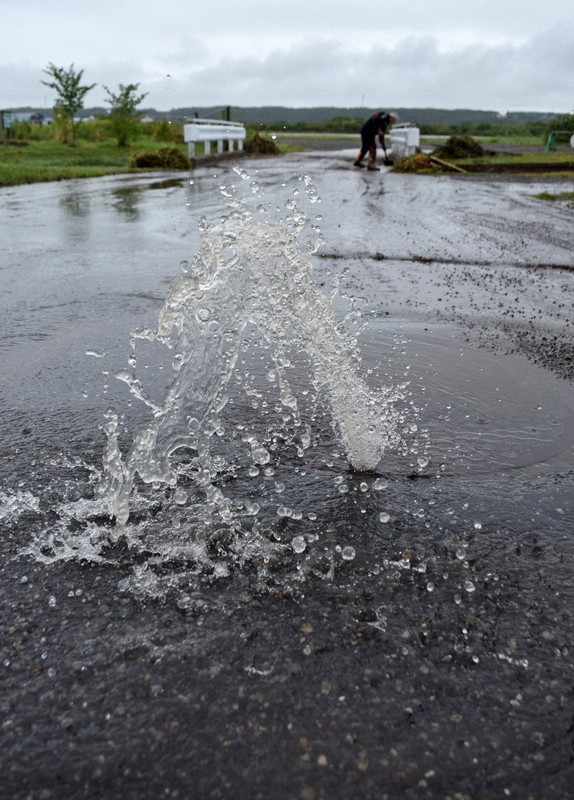 Japan experts warn heavy rain could cause manhole lids to suddenly open ...