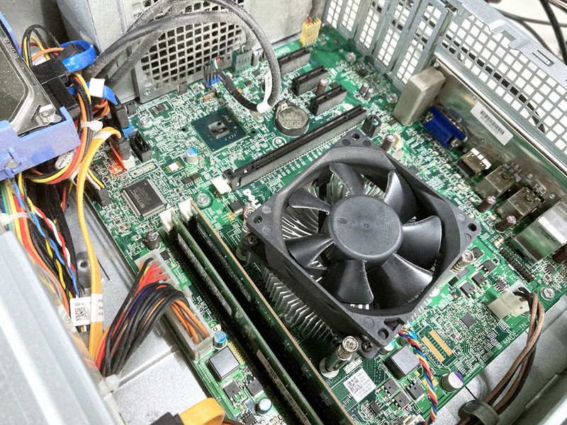 Dust, turn off hot digital devices to protect them from 'heatstroke ...