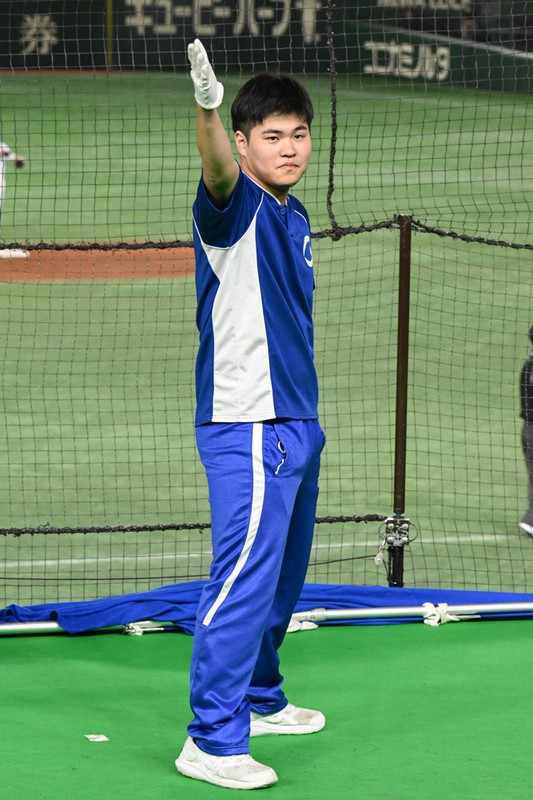 王子（春日井市）の応援団（準決勝）第94回都市対抗野球 [写真特集24/35] | 毎日新聞