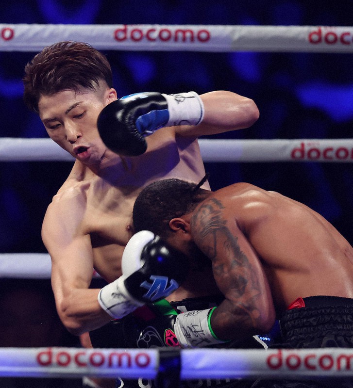 ボクシング：ボクシング WBC・WBOスーパーバンタム級王座戦 井上、4階級制覇 フルトン撃破、八回TKO | 毎日新聞