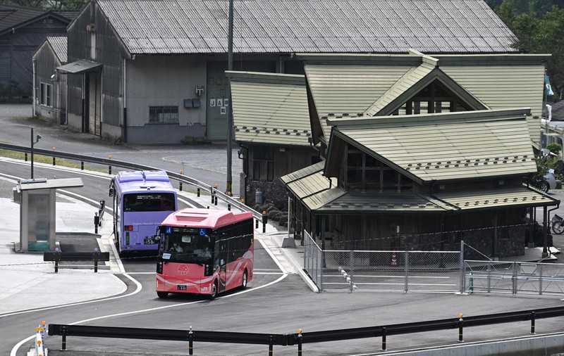 JR日田彦山線のBRT「ひこぼしライン」 試験走行を報道公開 [写真特集9/11] | 毎日新聞