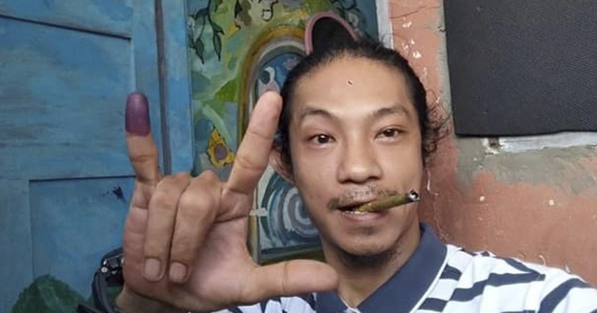 A Burmese hip-hop artist is jailed for 20 years for criticizing Myanmar ...