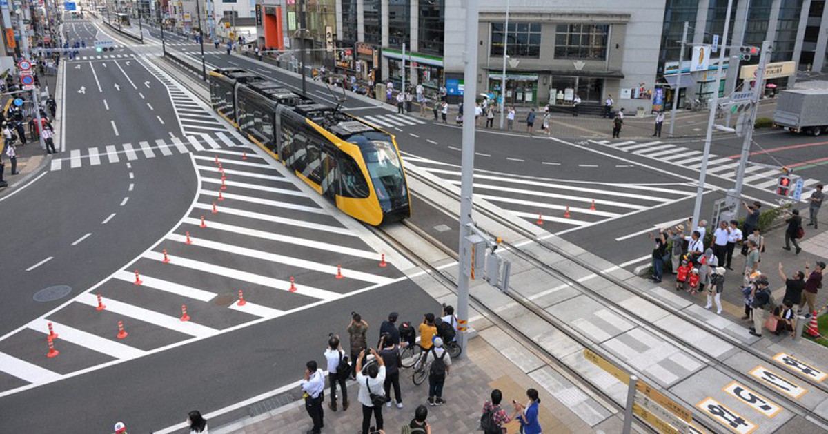 In Photos: Japan's 1st all-purpose-built LRT line opens - The Mainichi