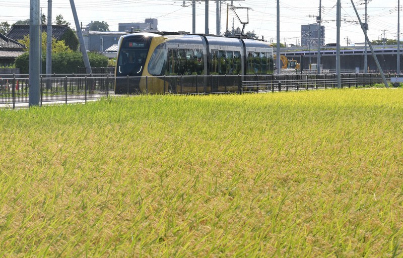 In Photos: Japan's 1st all-purpose-built LRT line opens - The Mainichi