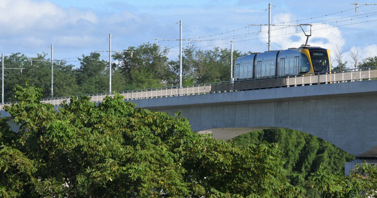 In Photos: Japan's 1st all-purpose-built LRT line opens - The Mainichi