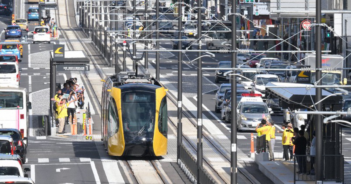 In Photos: Japan's 1st all-purpose-built LRT line opens - The Mainichi