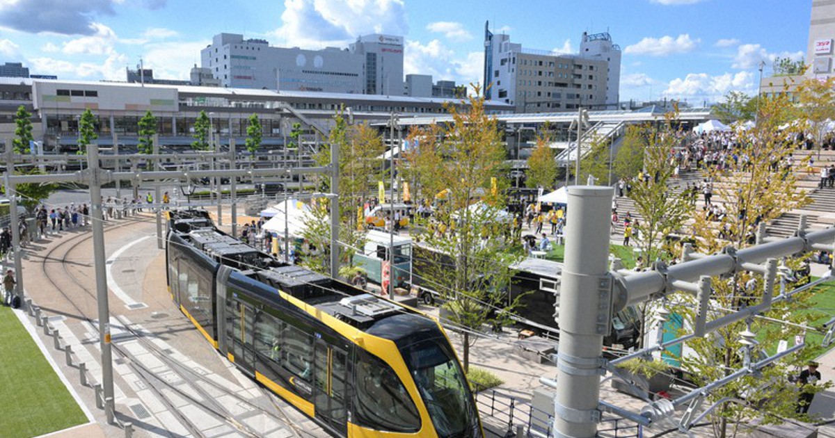 In Photos: Japan's 1st all-purpose-built LRT line opens - The Mainichi