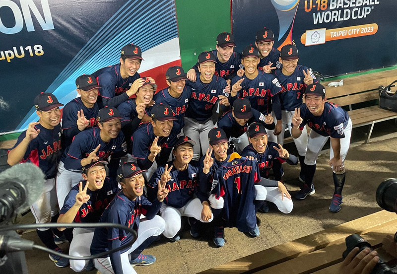 小林隼翔主将、脳しんとうで決勝に出場できず 野球U18W杯 [写真特集4/5] | 毎日新聞