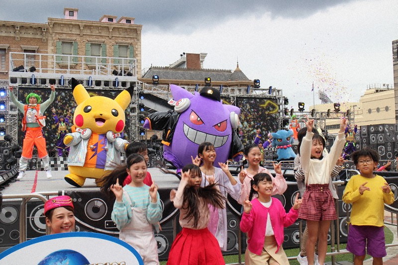 USJ・ハロウィーン 昼も夜も超熱狂！！ ポケモン／ゾンビ園内沸かす ／大阪 | 毎日新聞