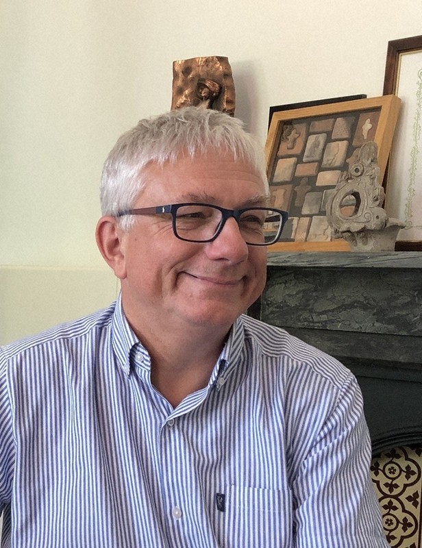 ひと：サイモン・ケイナーさん＝日本のJOMON（縄文）を研究する英国人考古学者 | 毎日新聞