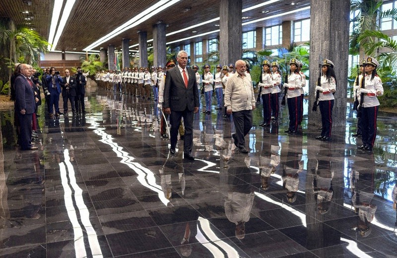 Brazilian leader Lula rekindles ties with Cuba at G77 summit in Havana ...