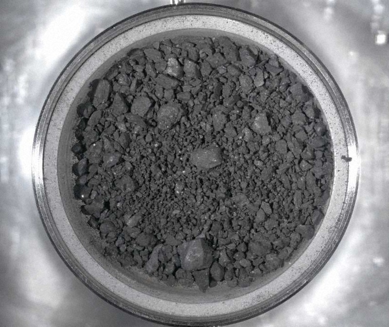 Pointing to origins of life, Japan space probe finds large amount of ...