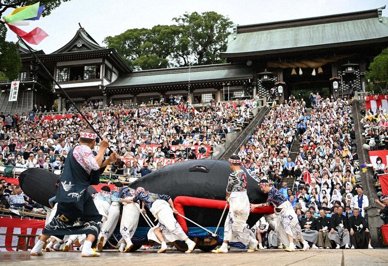 4年ぶり奉納踊、魅了 長崎くんち開幕 9日まで | 毎日新聞