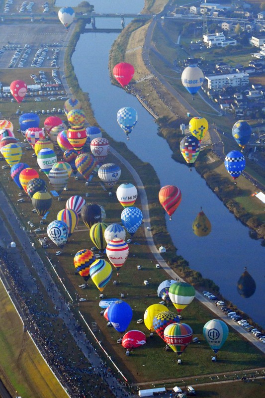 In Photos: Hot air balloons speckle fall skies at int'l competition in ...