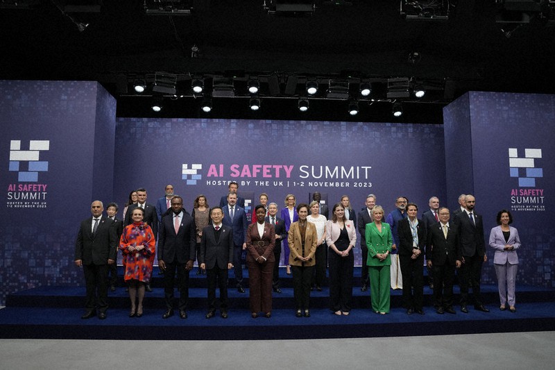 Countries at a UK summit pledge to tackle AI's potentially ...