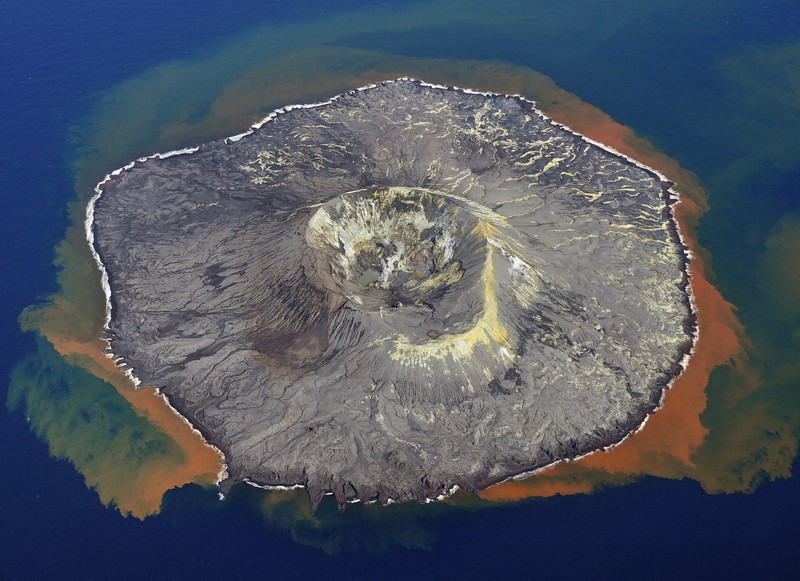 In Photos: Nishinoshima Island 930 km south of mainland Tokyo grows 20 ...